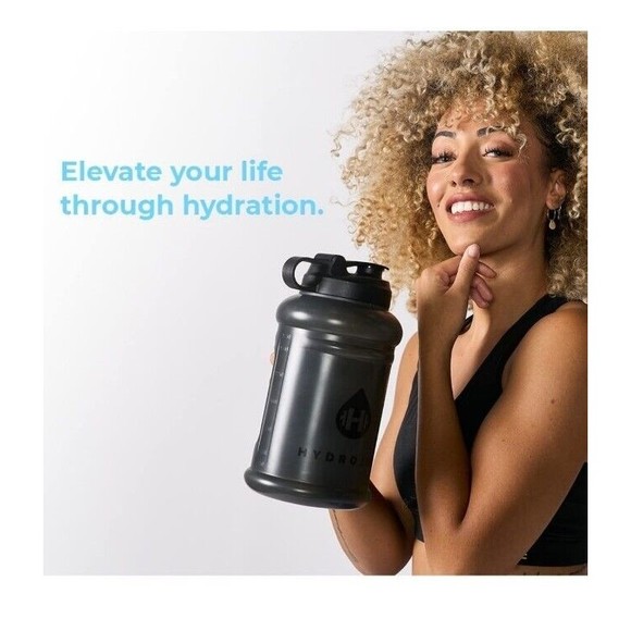 HydroJug | Kitchen | Hydrojug Half Gallon Water Bottle 73oz Refillable ...